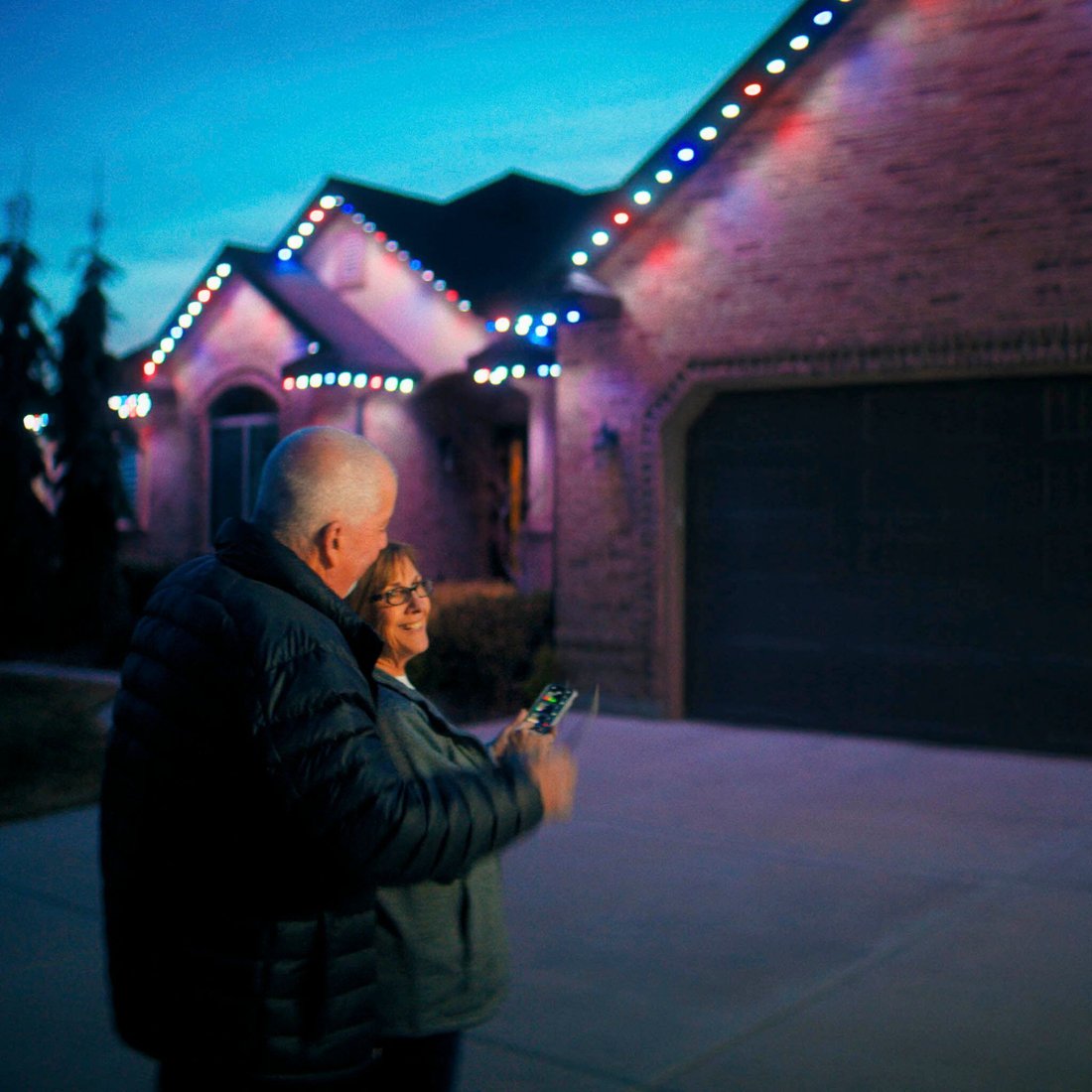 Permanent Outdoor Lights With Lux Lights: 6 Simple Steps